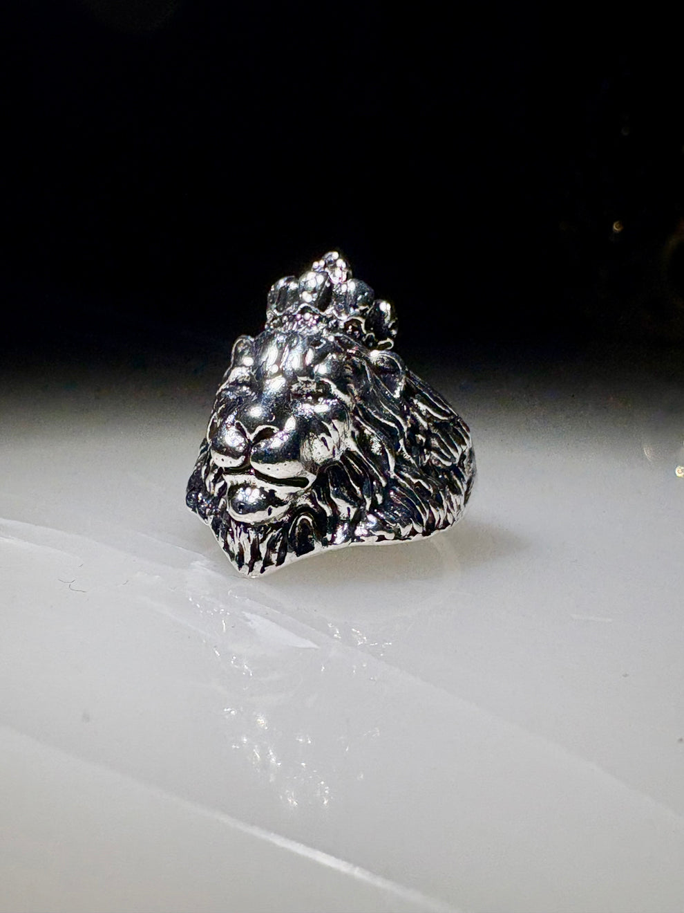 Alpha throne ring (Limited edition) – Gonzo