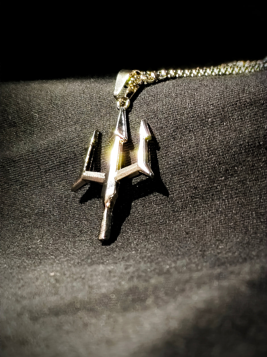 Pendent chains – Gonzo